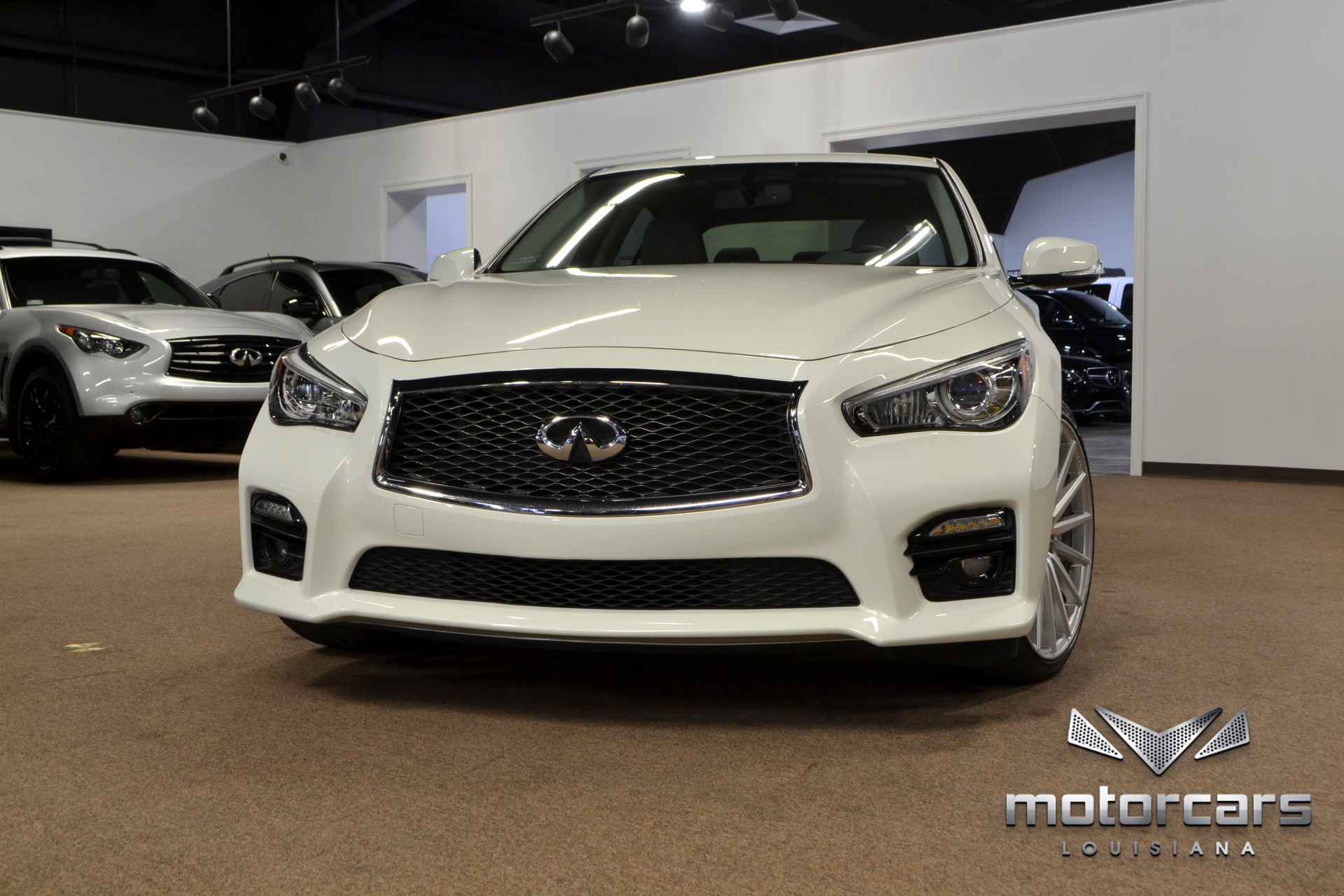 2015 INFINITI Q50 Sport