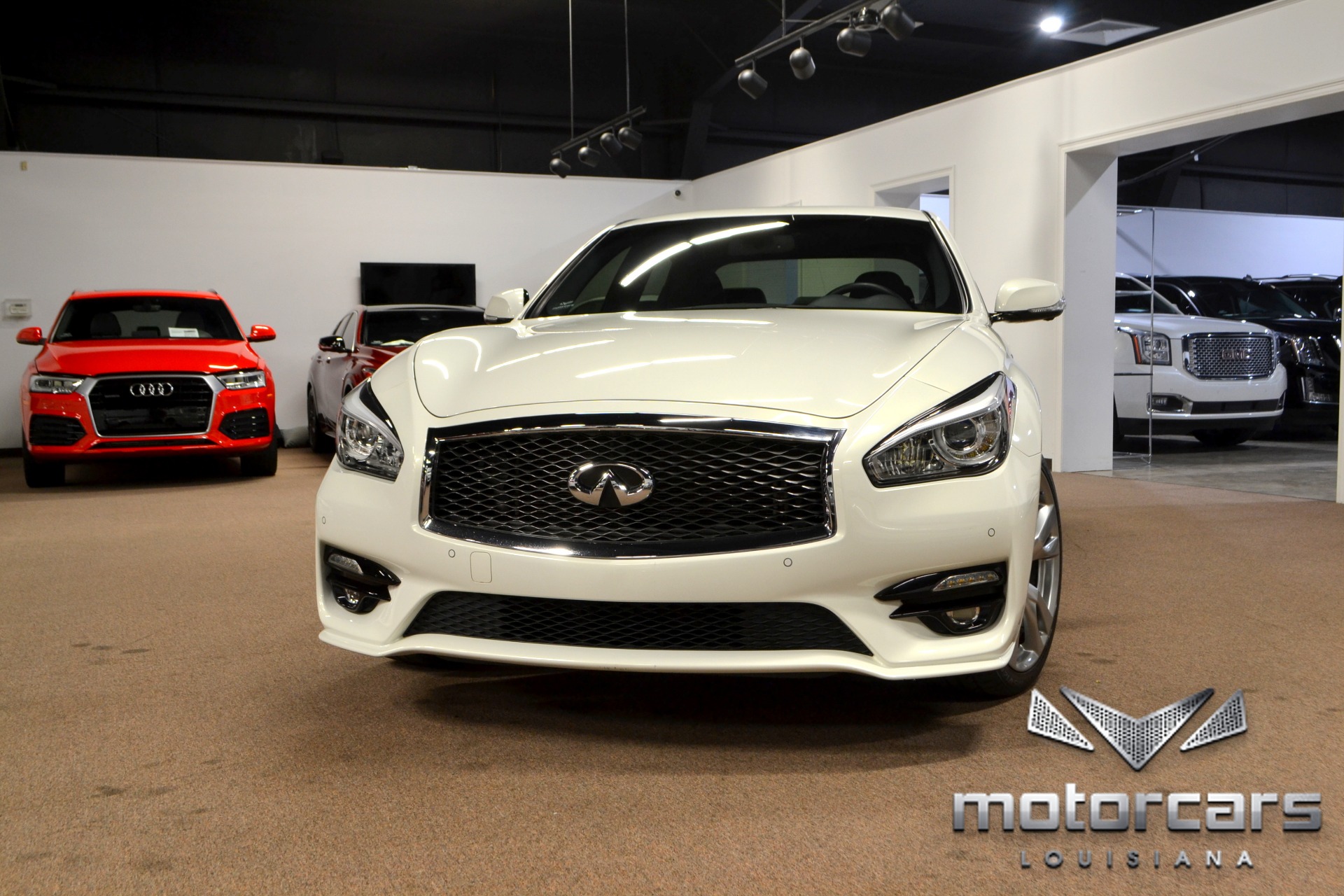 2015 INFINITI Q70 3.7